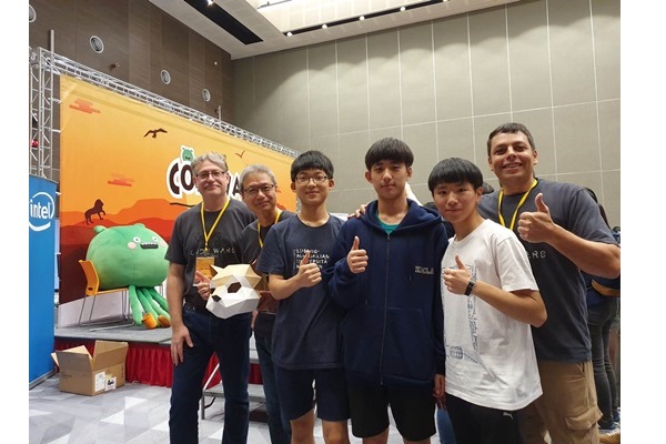 深化STEM教育 啟發學生無限潛能 HPE擴大舉辦台灣CodeWars 程式比賽 | iThome